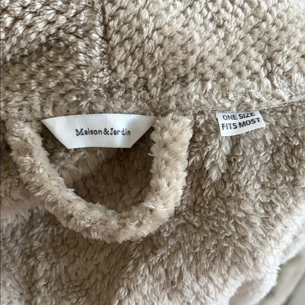 maison and jardon | Intimates & Sleepwear | Maison And Jardin Tan Robe ...